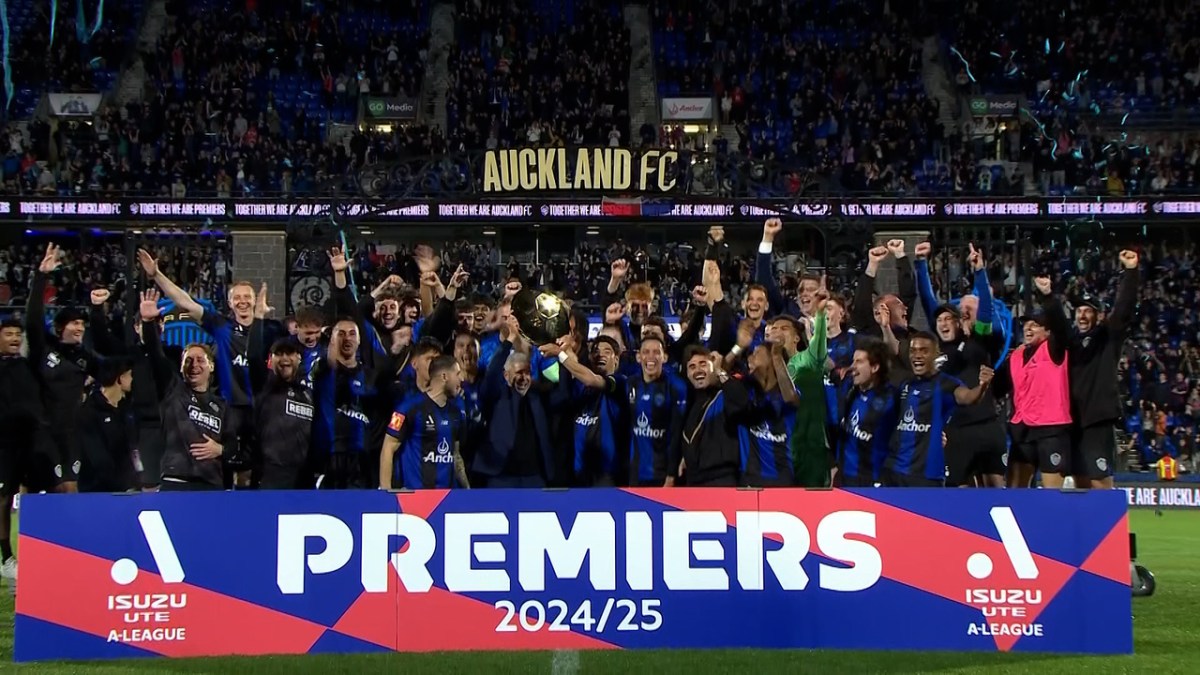 Auckland FC lift the Premiers Plate | A-Leagues Videos